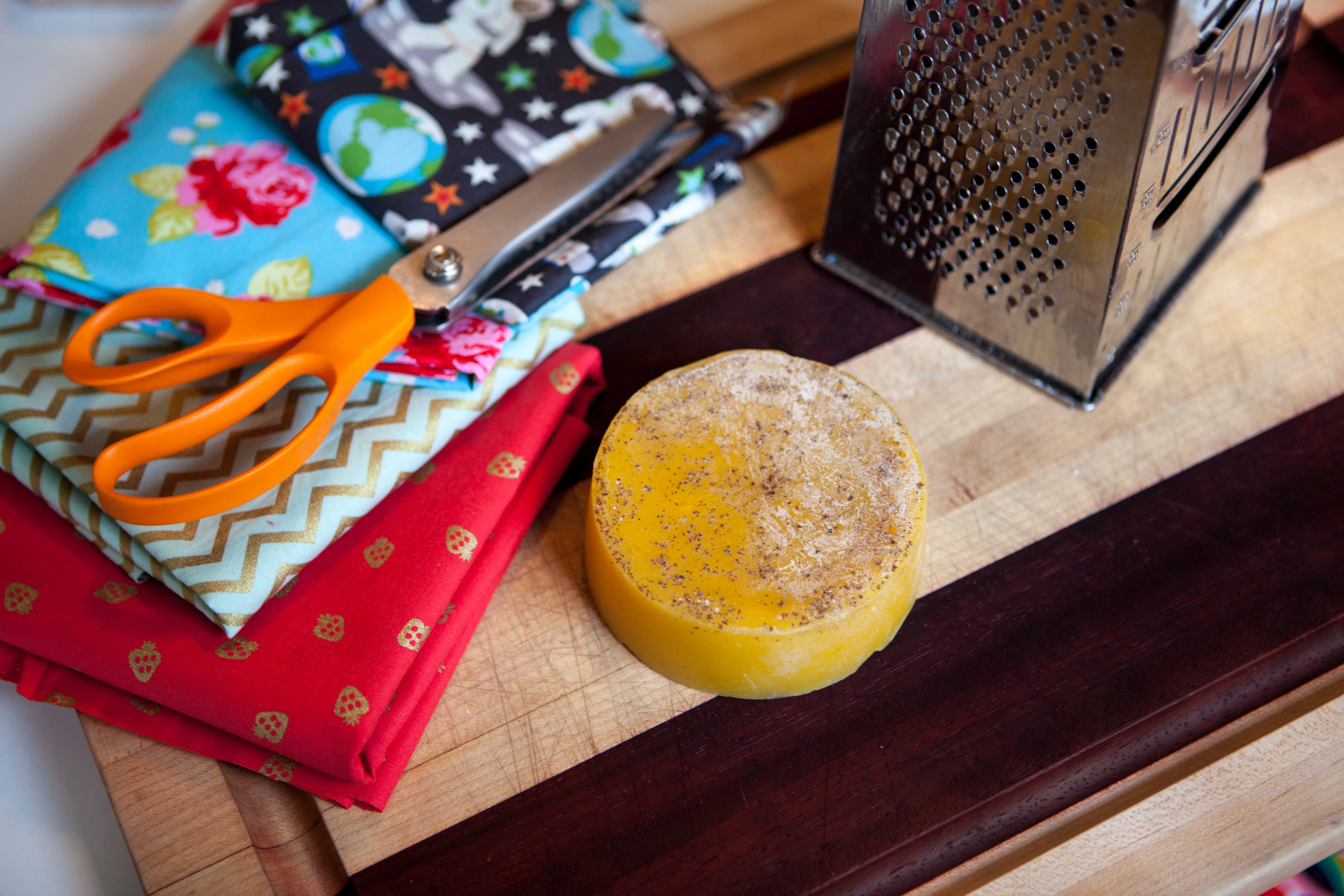 DIY Waxed Cloth Food Wrap | Alaska Knit Nat