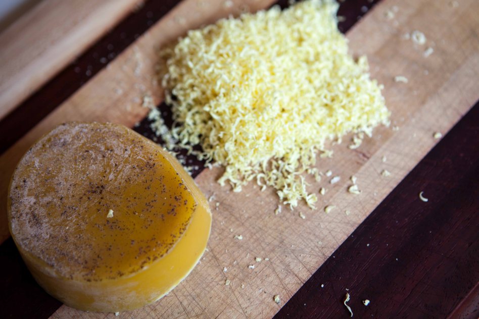 DIY Waxed Cloth Food Wrap | Alaska Knit Nat