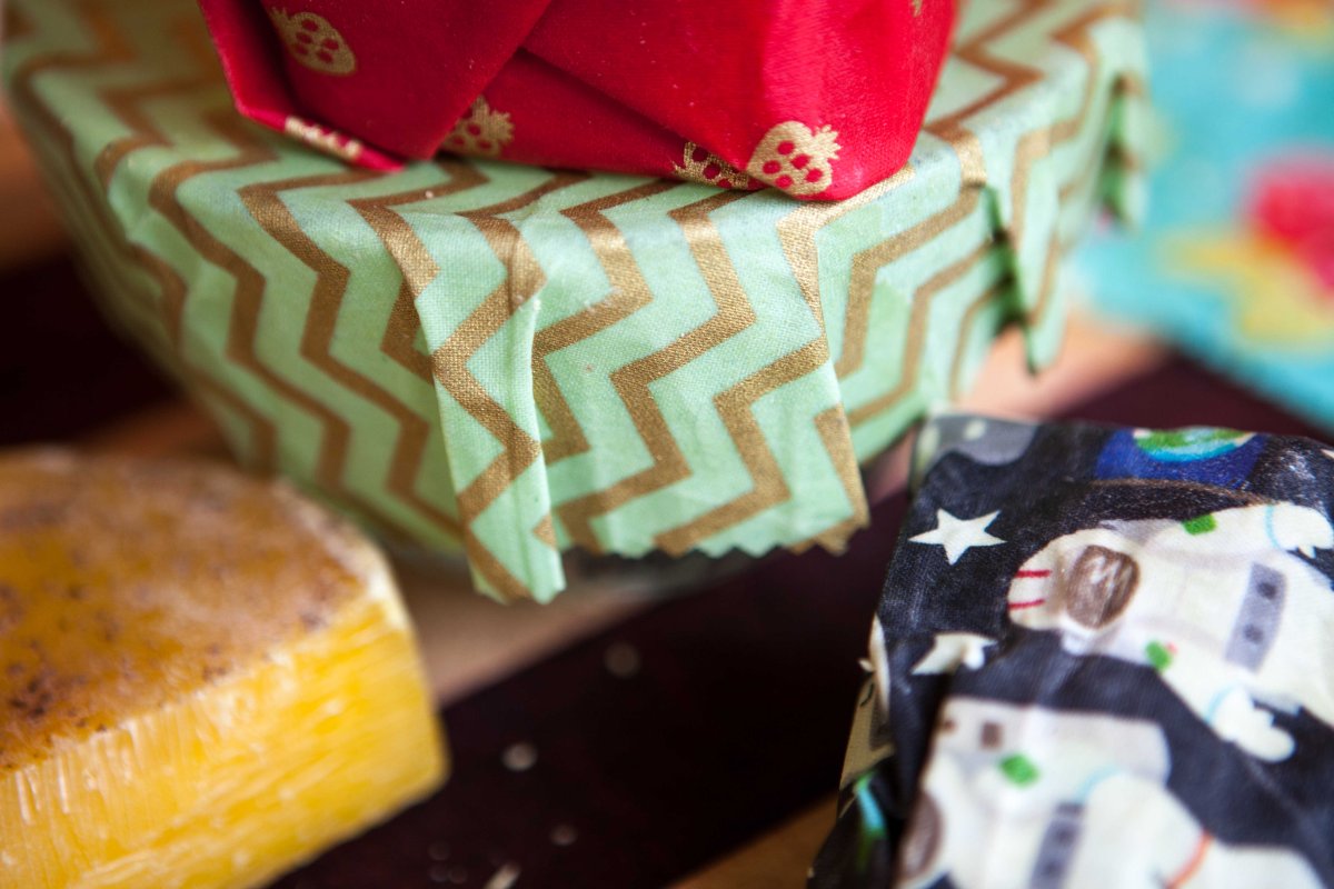 DIY Waxed Cloth Food Wrap | Alaska Knit Nat